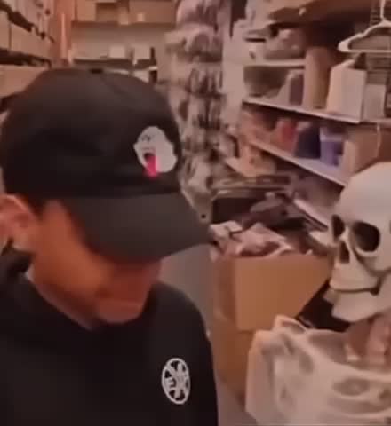 Post by @Cdt_SN_Goji | Memes