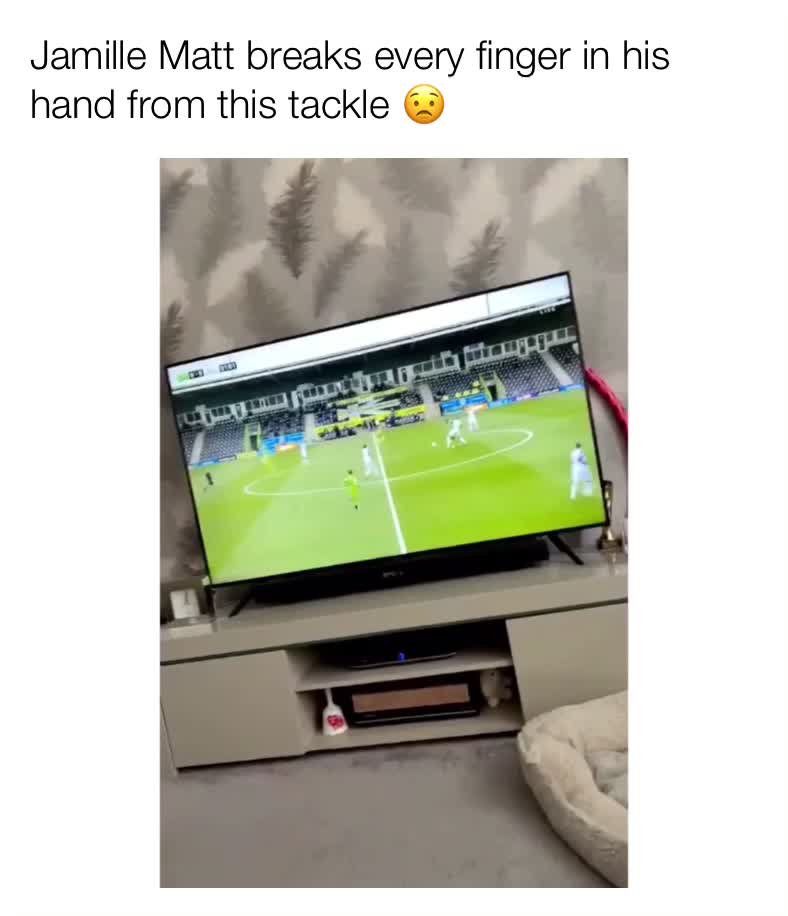 Jamille Matt breaks every finger in his hand from this tackle 😟 ...